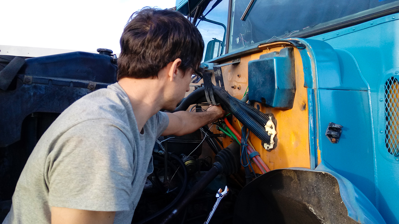 The Reality of Living On a Bus: It’s Not All Glamour – We Got Schooled